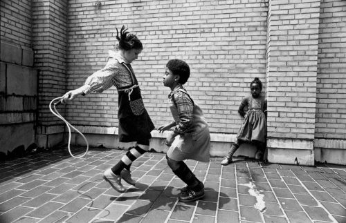 What is Asymmetrical Balance and How to Use It (+ Examples)